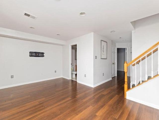 1 Br, 1 bath, Townhouse/Brownstone/RowHouse 3343 Cape May Ct