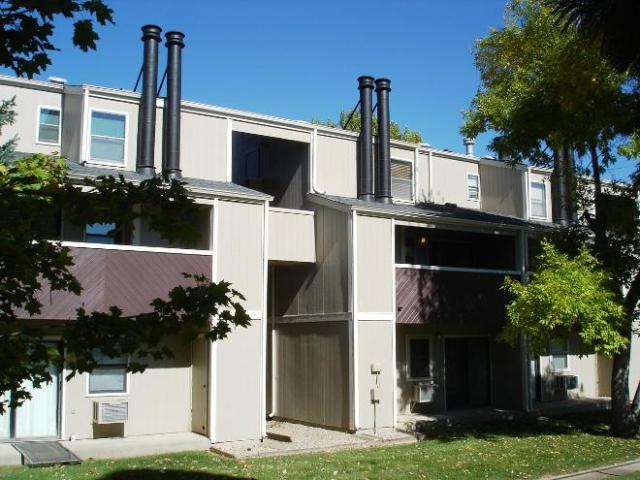 1 Br, 1 bath, Townhouse/Brownstone/RowHouse 3431 Stover St