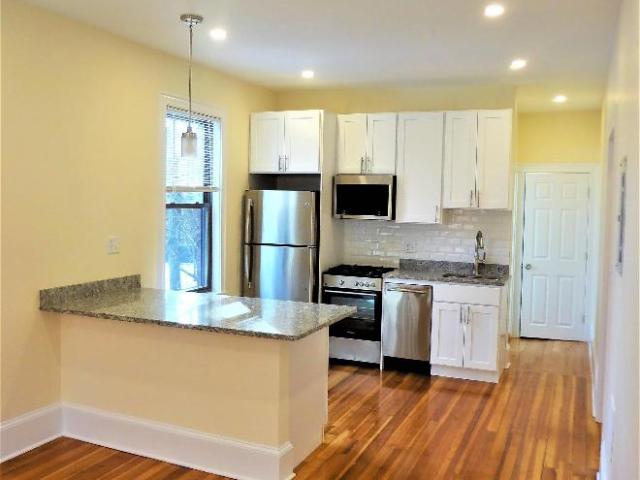 1 Br, 1 bath, Townhouse/Brownstone/RowHouse 7 Brown Terrace
