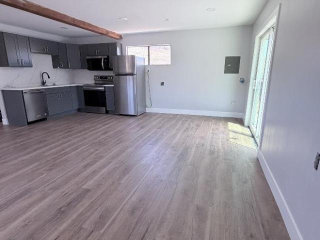 1 Br, 1 bath, Townhouse/Brownstone/RowHouse 4554 Estate Dr