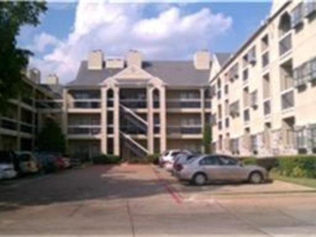 1 Br, 1 bath, Townhouse/Brownstone/RowHouse 4800 W Lovers Lane