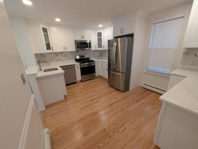 1 Br, 1 bath, Townhouse/Brownstone/RowHouse 48 Rockvale Circle