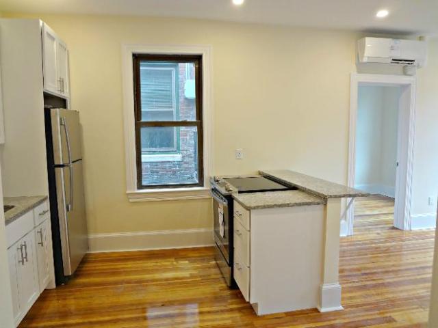 1 Br, 1 bath, Townhouse/Brownstone/RowHouse 5 Brown Terrace