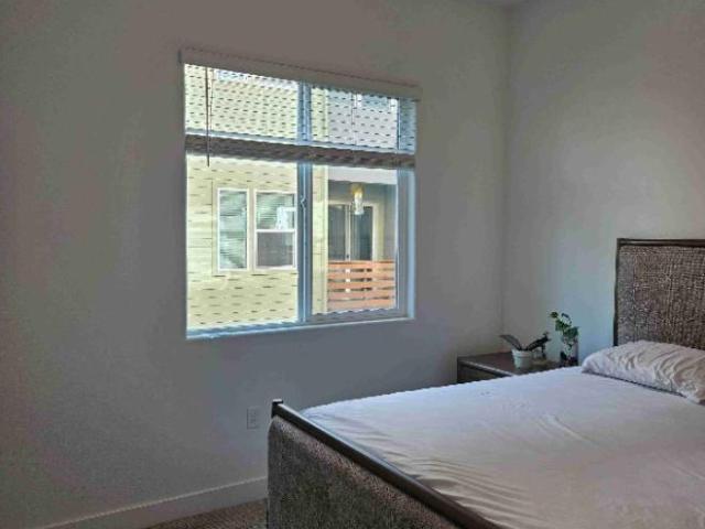 1 Br, 1 bath, Townhouse/Brownstone/RowHouse 614 Somi Ct