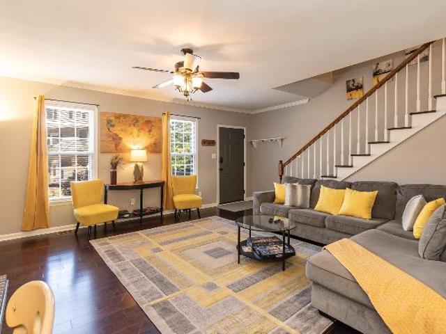 1 Br, 1 bath, Townhouse/Brownstone/RowHouse 6107 Highcastle Ct