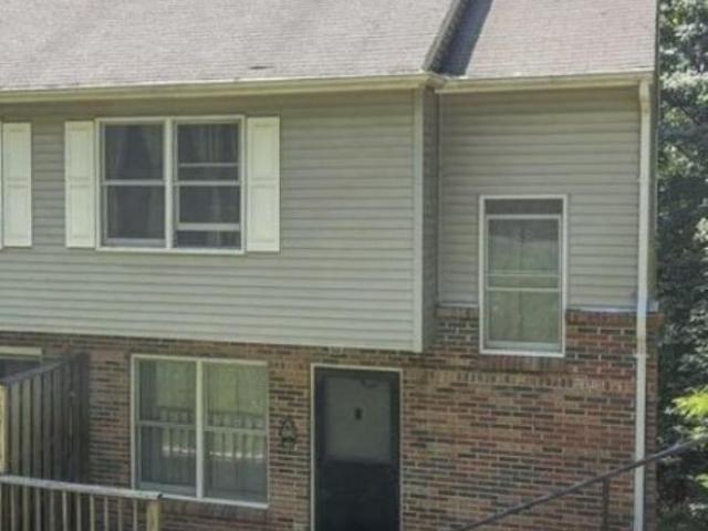 1 Br, 1 bath, Townhouse/Brownstone/RowHouse 704 Margot Rd