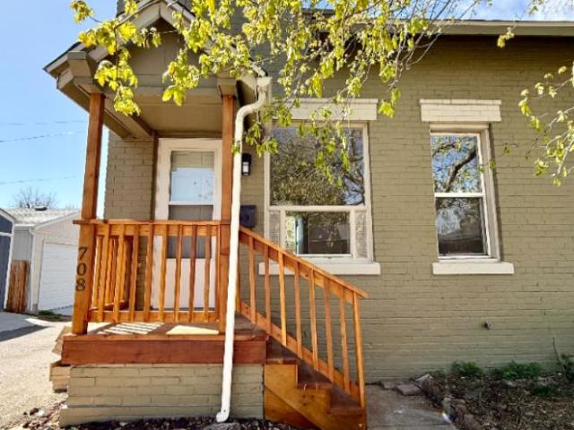 1 Br, 1 bath, Townhouse/Brownstone/RowHouse 708 E Dakota