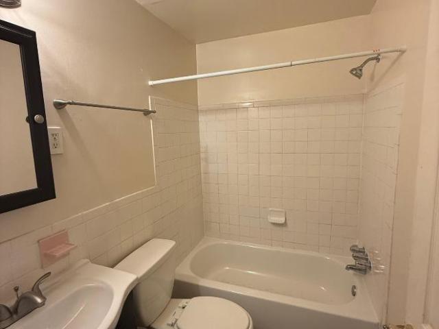 1 Br, 1 bath, Townhouse/Brownstone/RowHouse 7301 Calder Drive