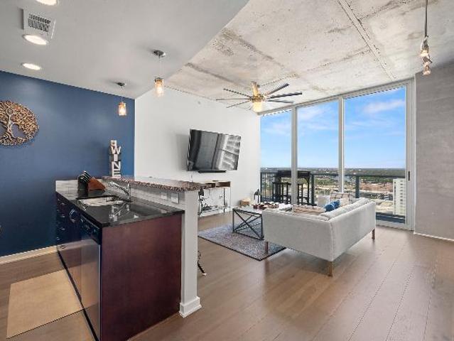 1 Br, 1 bath, Townhouse/Brownstone/RowHouse 777 North Ashley Drive