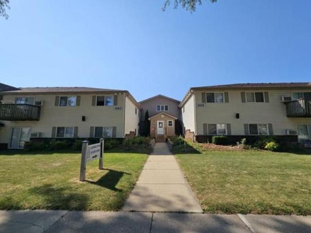 1 Br, 1 bath, Townhouse/Brownstone/RowHouse 820 Edgebrook Dr