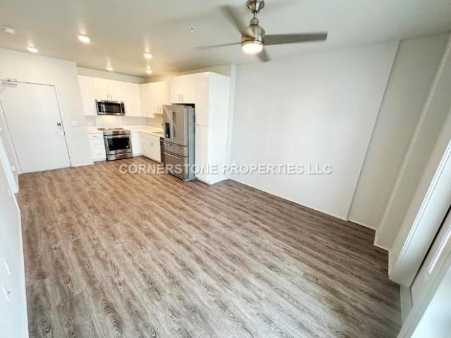1 Br, 1 bath, Townhouse/Brownstone/RowHouse 91 3641 Iwikuamoo Street #6404