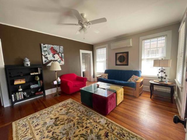 1 Br, 1 bath, Townhouse/Brownstone/RowHouse 921 Talbot Avenue