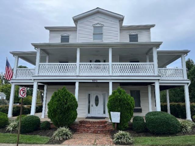 1 Br, 1 bath, Townhouse/Brownstone/RowHouse 9351 East Street 4