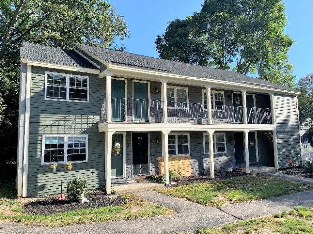 1 Br, 1 bath, Townhouse/Brownstone/RowHouse 93 Henry Law Avenue Unit 85