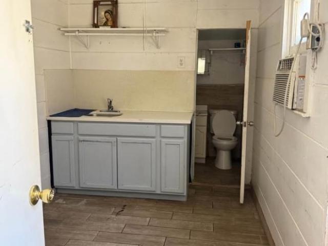 1 Br, 1 bath, Townhouse/Brownstone/RowHouse 982 S Myrtle
