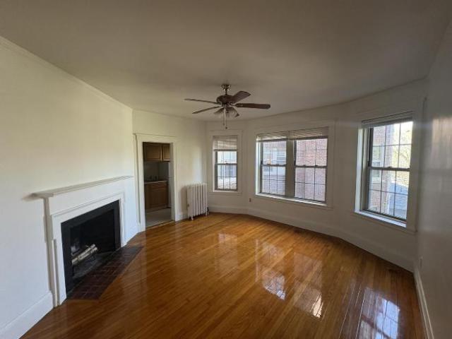 1 Br, 1 bath, Apartment 3 Concord Ave
