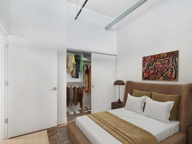 1 Br, 1 bath, Apartment 1040 W Huron St