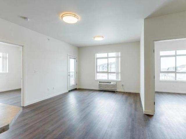 1 Br, 1 bath, Apartment 1041 Savannah Rd