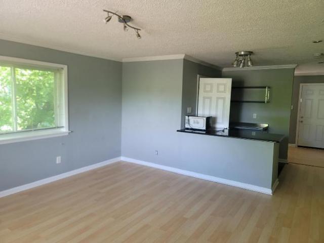 1 Br, 1 bath, Apartment 1047 West Academy St