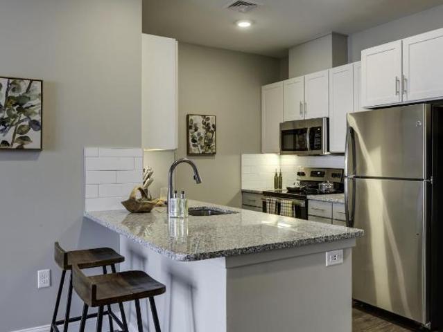 1 Br, 1 bath, Apartment 104 Turnpike Rd