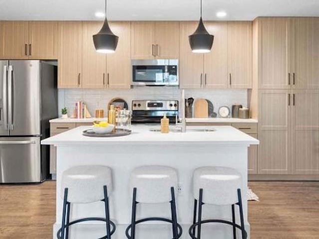 1 Br, 1 bath, Apartment 10550 SW Innovation Way