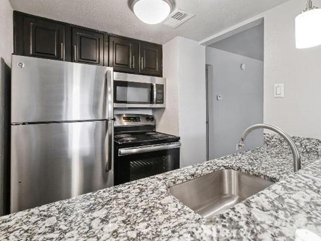 1 Br, 1 bath, Apartment 10588 Stone Canyon Rd