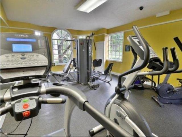 1 Br, 1 bath, Apartment 10605 Hammocks Blvd