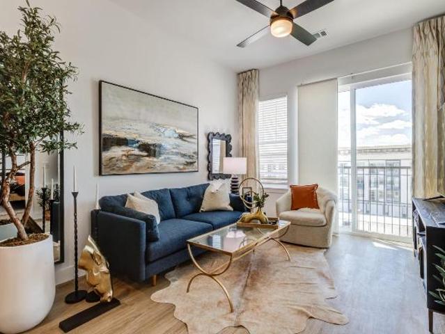 1 Br, 1 bath, Apartment 10650 Sapphire Falls View