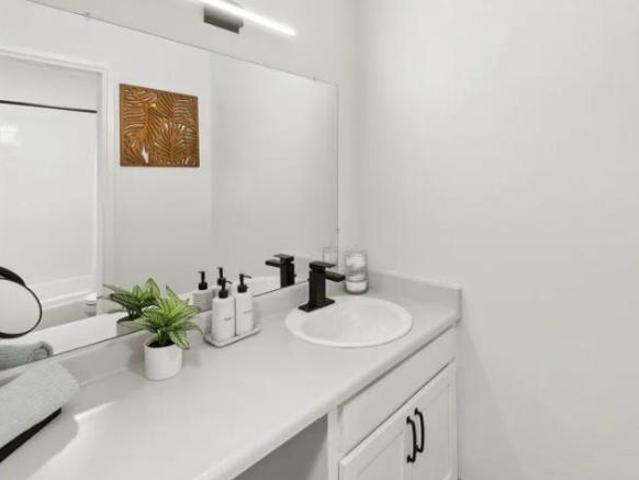 1 Br, 1 bath, Apartment 10680 Coloma Rd