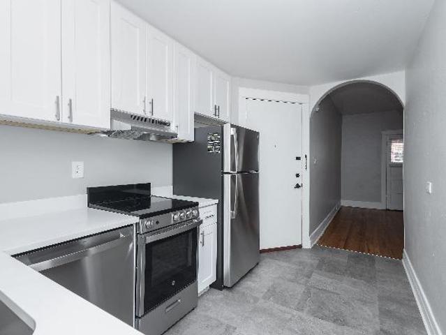 1 Br, 1 bath, Apartment 1069 North Pearl Street