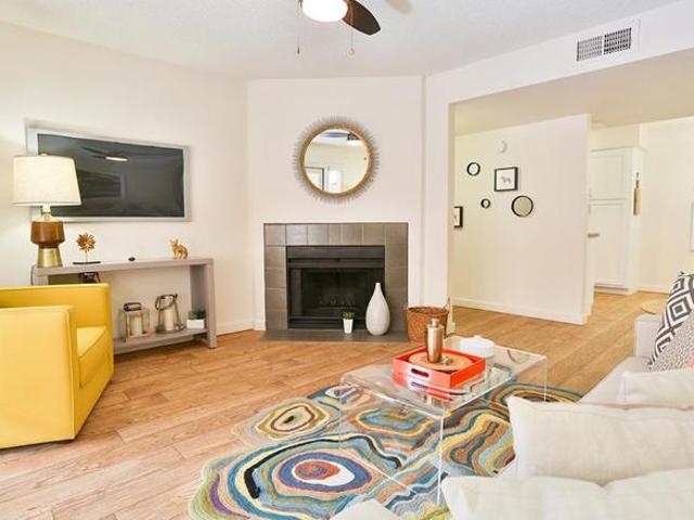 1 Br, 1 bath, Apartment 10888 N 70th St