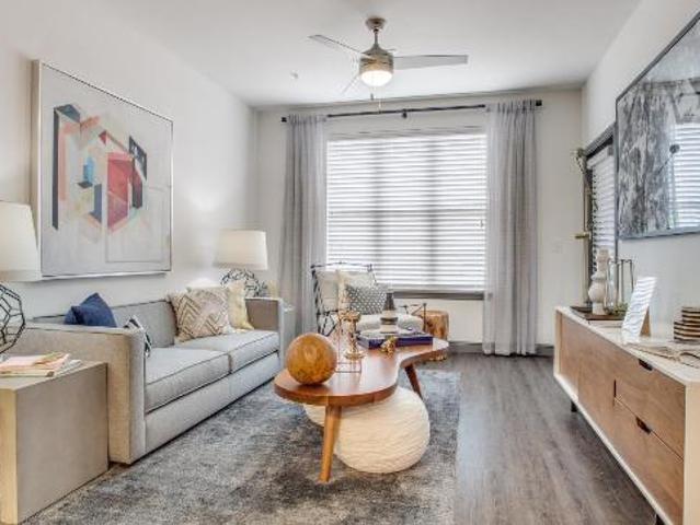 1 Br, 1 bath, Apartment 1090 West Exchange Parkway