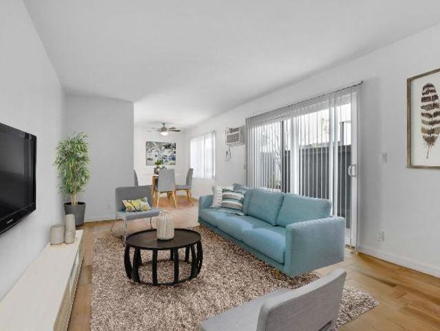 1 Br, 1 bath, Apartment 10919 Wellworth Ave