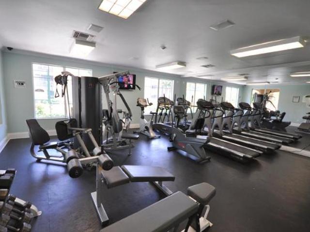 1 Br, 1 bath, Apartment 10000 Nw 45th Terr
