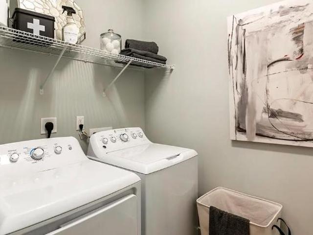1 Br, 1 bath, Apartment 1000 Brynmar Oaks Cir