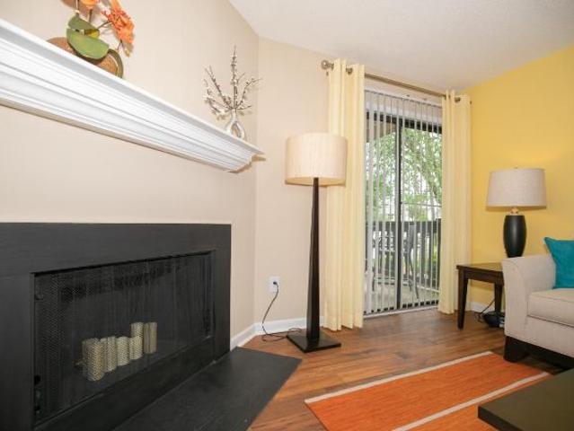 1 Br, 1 bath, Apartment 10019 Plum Creek Lane