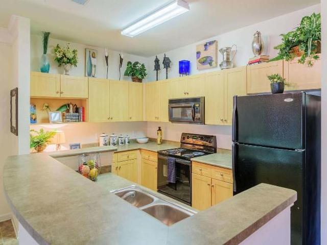 1 Br, 1 bath, Apartment 1001 Bear Island Rd