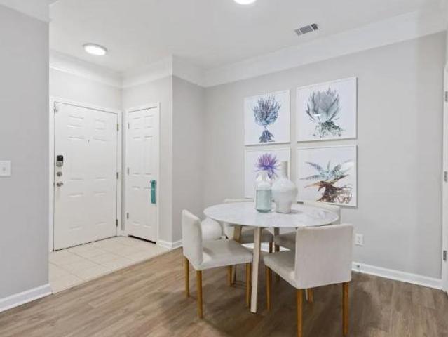 1 Br, 1 bath, Apartment 1001 Carrington Park Cir