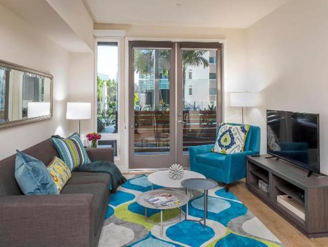 1 Br, 1 bath, Apartment 1001 S Olive