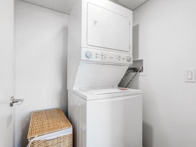 1 Br, 1 bath, Apartment 100 Manett Cres