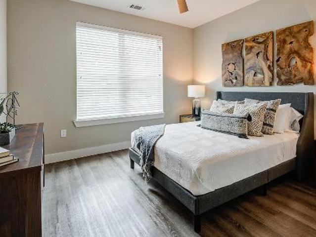 1 Br, 1 bath, Apartment 100 Harding St