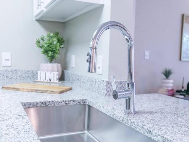 1 Br, 1 bath, Apartment 100 Windmont Drive NE