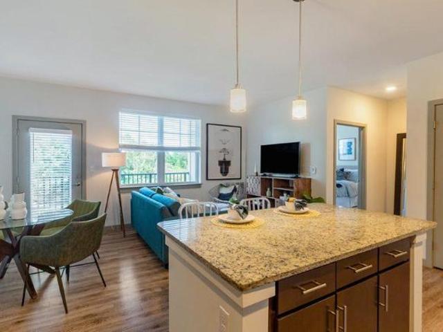 1 Br, 1 bath, Apartment 100 Woodview Way