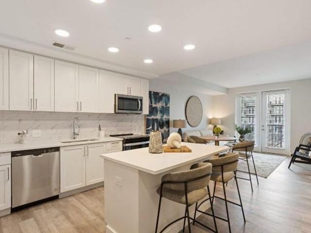1 Br, 1 bath, Apartment 101 High St