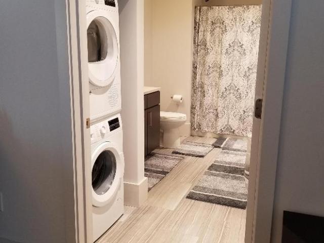 1 Br, 1 bath, Apartment 101 Penn Ave