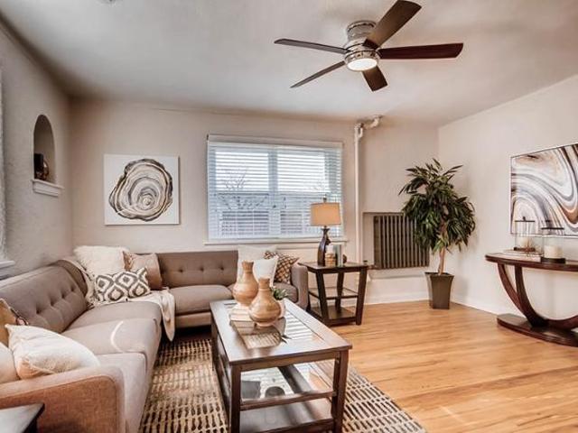 1 Br, 1 bath, Apartment 1020 North Lincoln Street