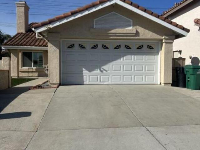 1 Br, 1 bath, Apartment 10220 Keoki St