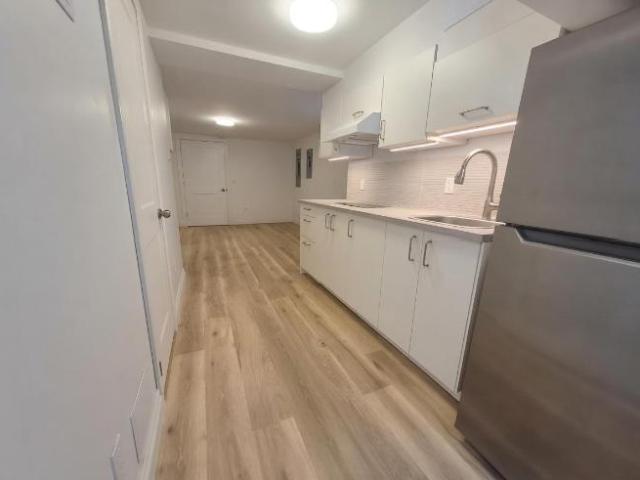 1 Br, 1 bath, Apartment 102 Donlands Avenue