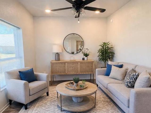 1 Br, 1 bath, Apartment 103 Bremond Street