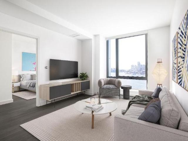1 Br, 1 bath, Apartment 10 New St